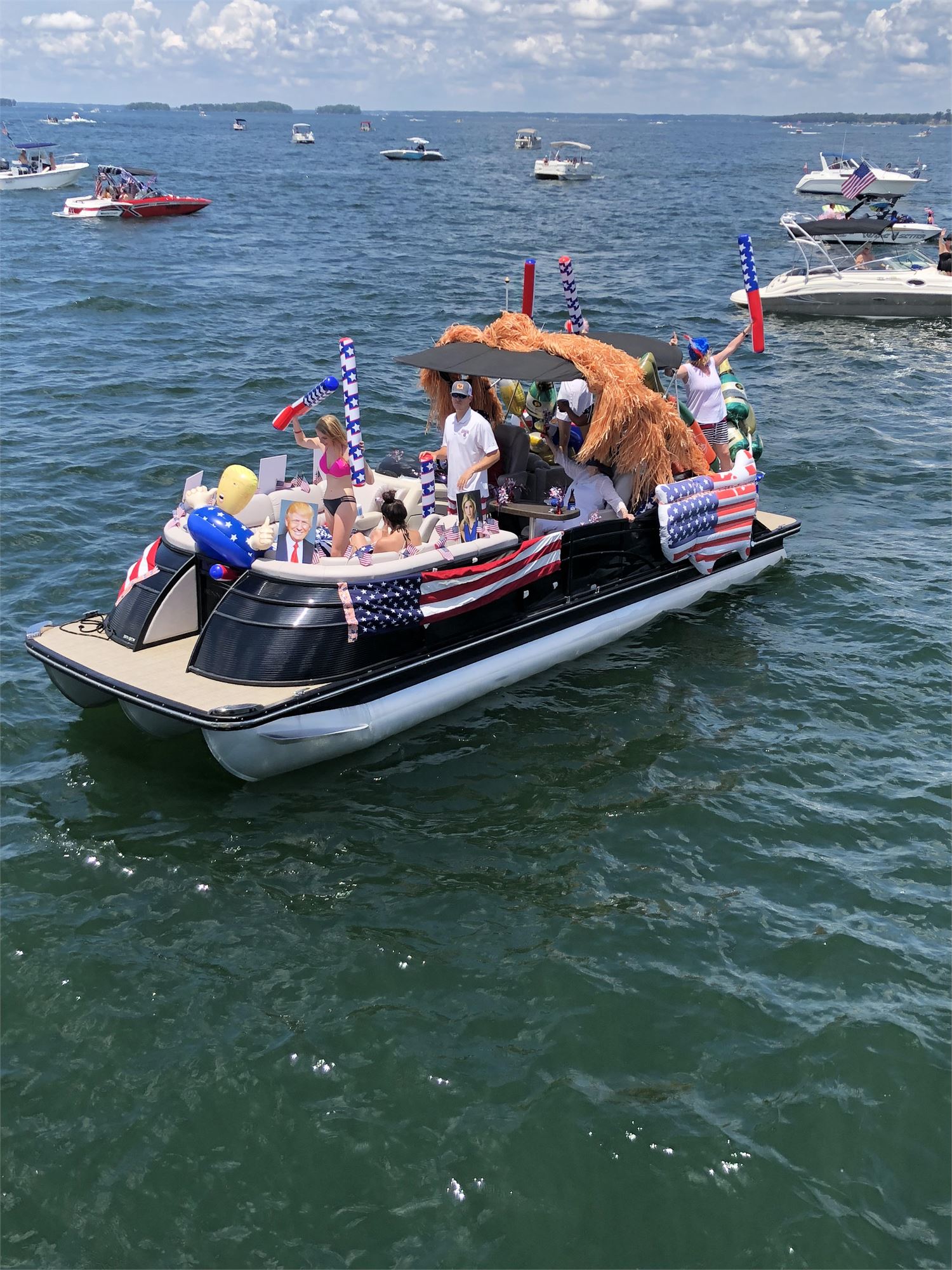 July 4th on Lake Murray - Who's On The Move
