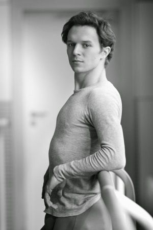 International Ballet Star Joseph Phillips to headline Columbia Ballet ...