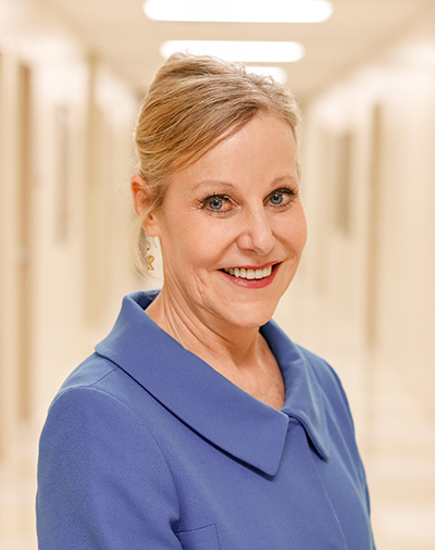 East Cooper Medical Center names Carol Koenecke-Grant new Chief ...