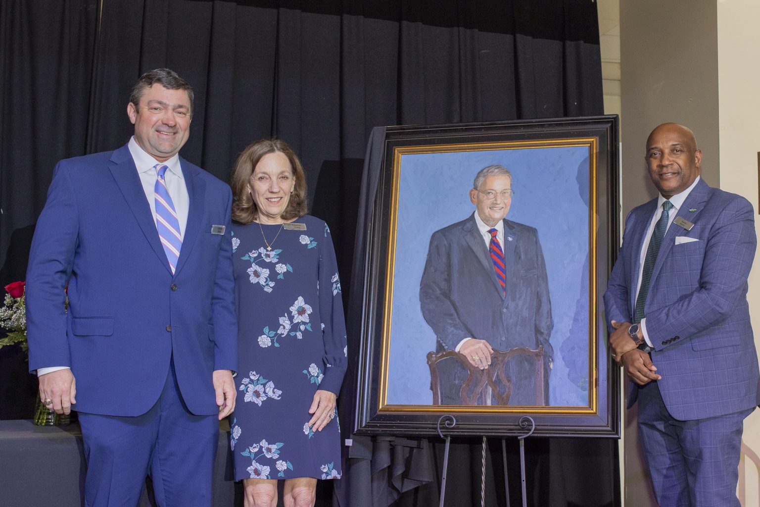 Tommy Young posthumously honored with lifetime achievement award during ...