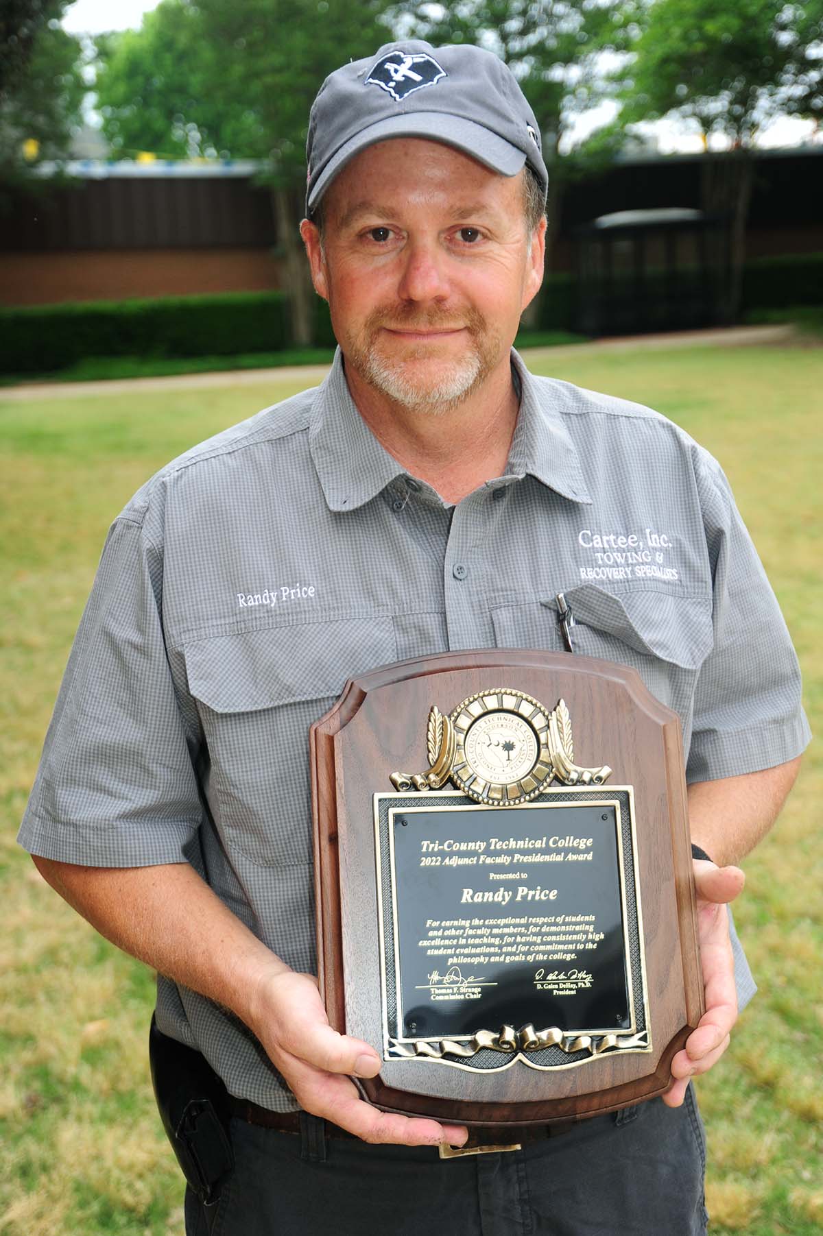 Randy Price receives Adjunct Faculty Presidential Award at Tri-County ...