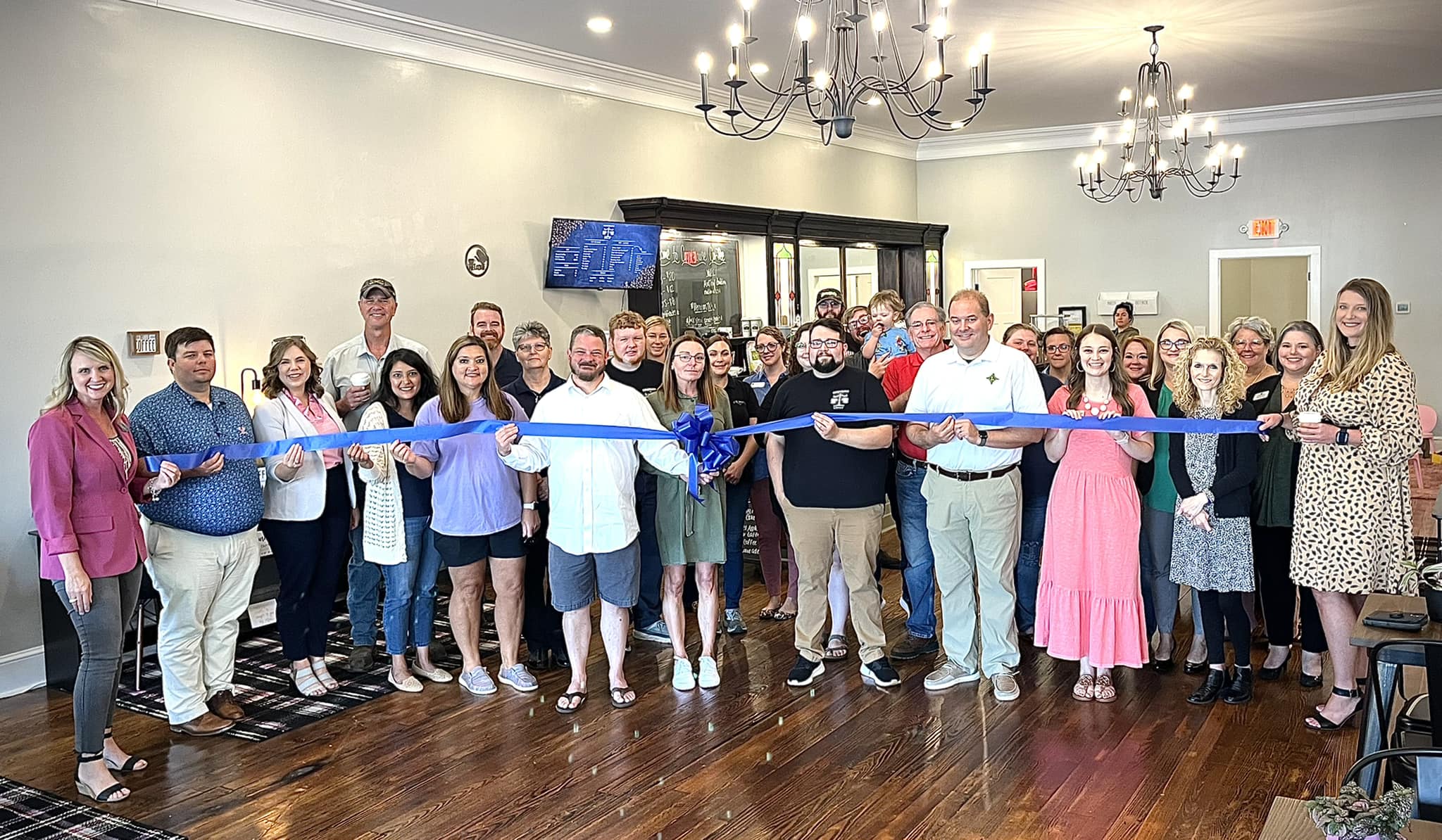 Courthouse Coffee Celebrates Recent Opening with Ribbon Cutting - Who's ...