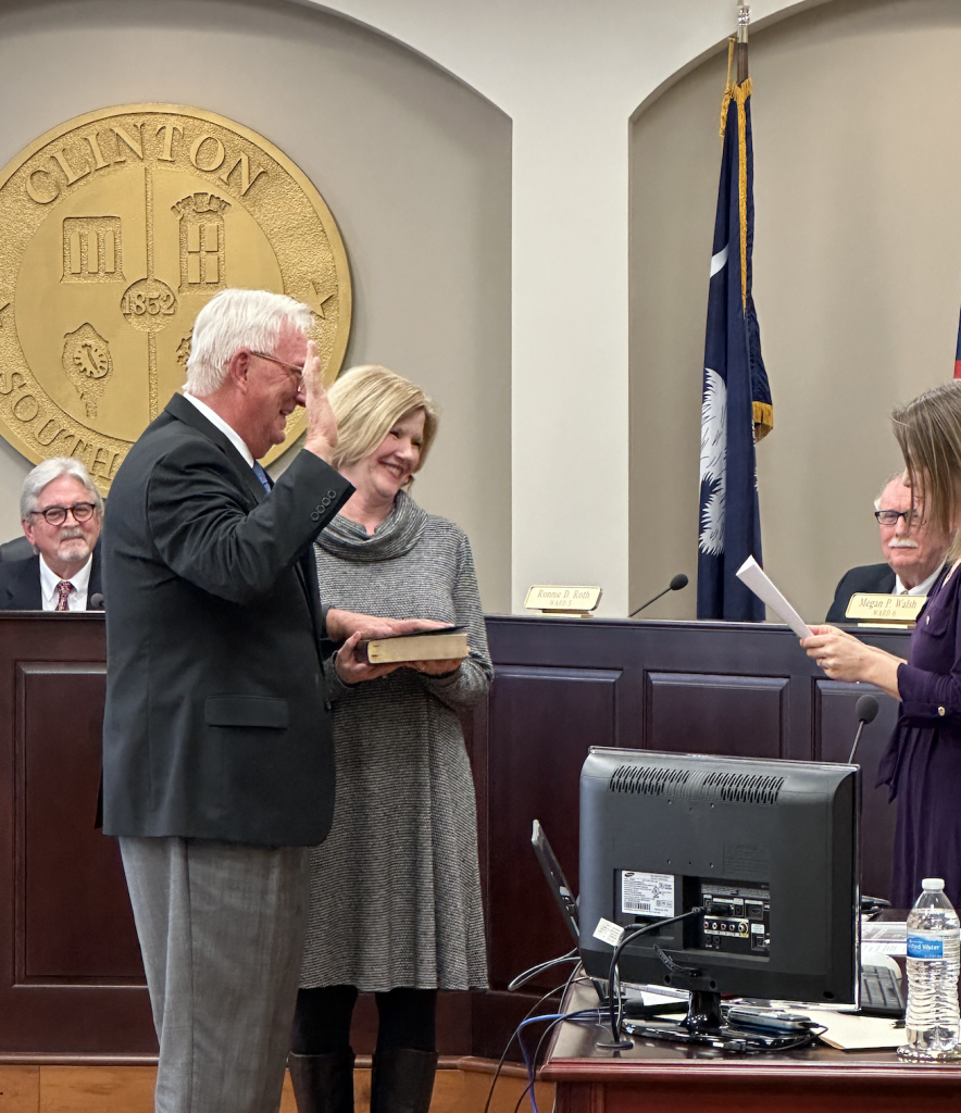 Randy Randall Sworn in as Mayor of Clinton - Who's On The Move