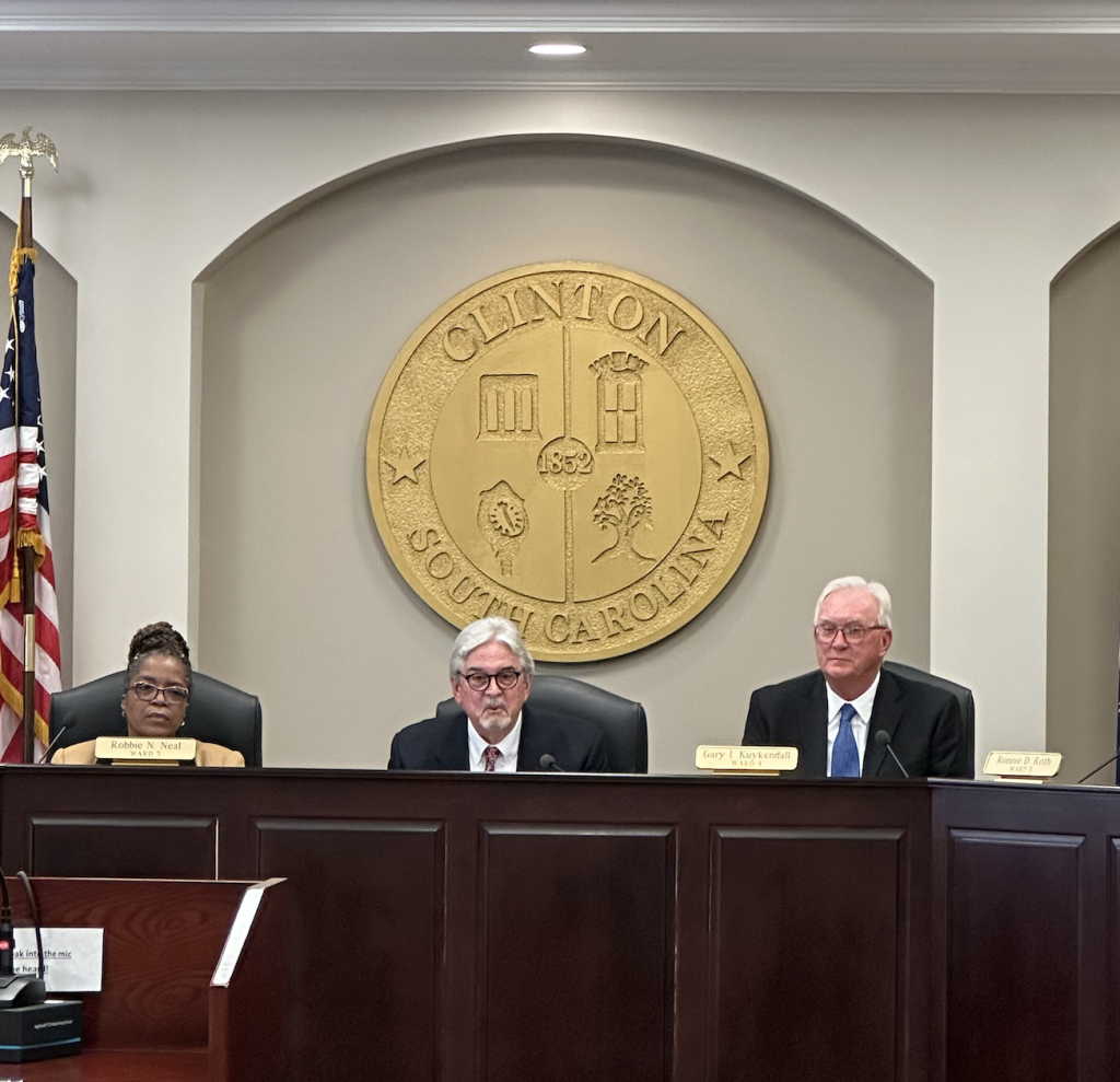 Randy Randall Sworn in as Mayor of Clinton - Who's On The Move