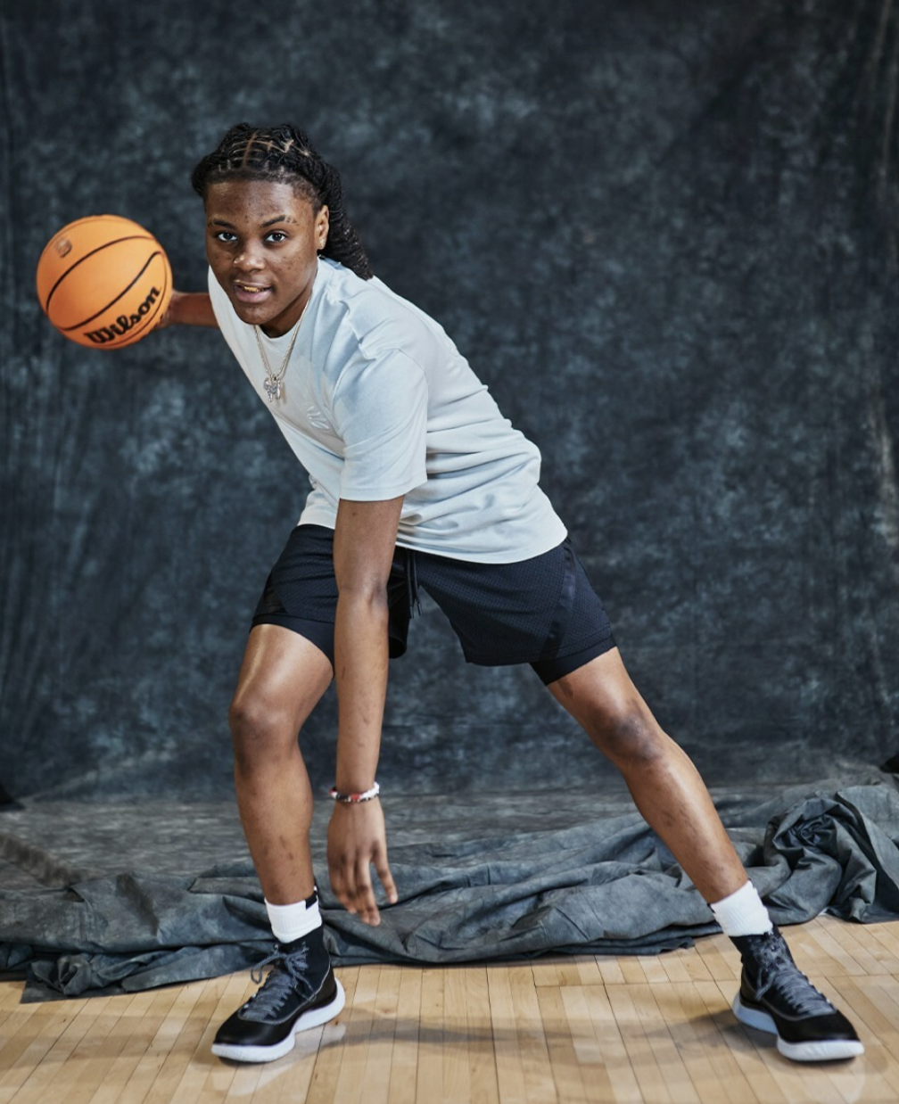 MiLaysia Fulwiley signs with the Curry Brand - Who's On The Move