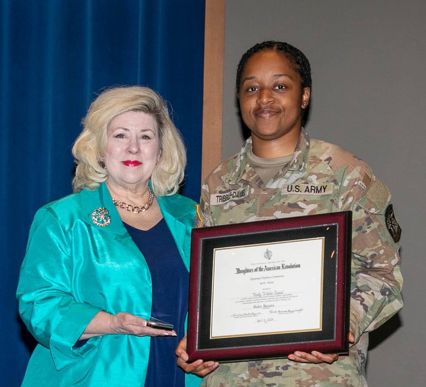 Issaqueena Chapter, NSDAR presents Gold ROTC Medal to Lander University ...