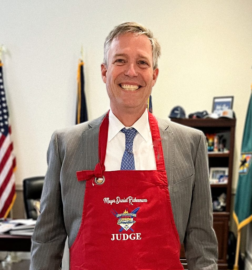 Mayor Daniel Rickenmann joins Southeastern BBQ Showdown as celebrity ...