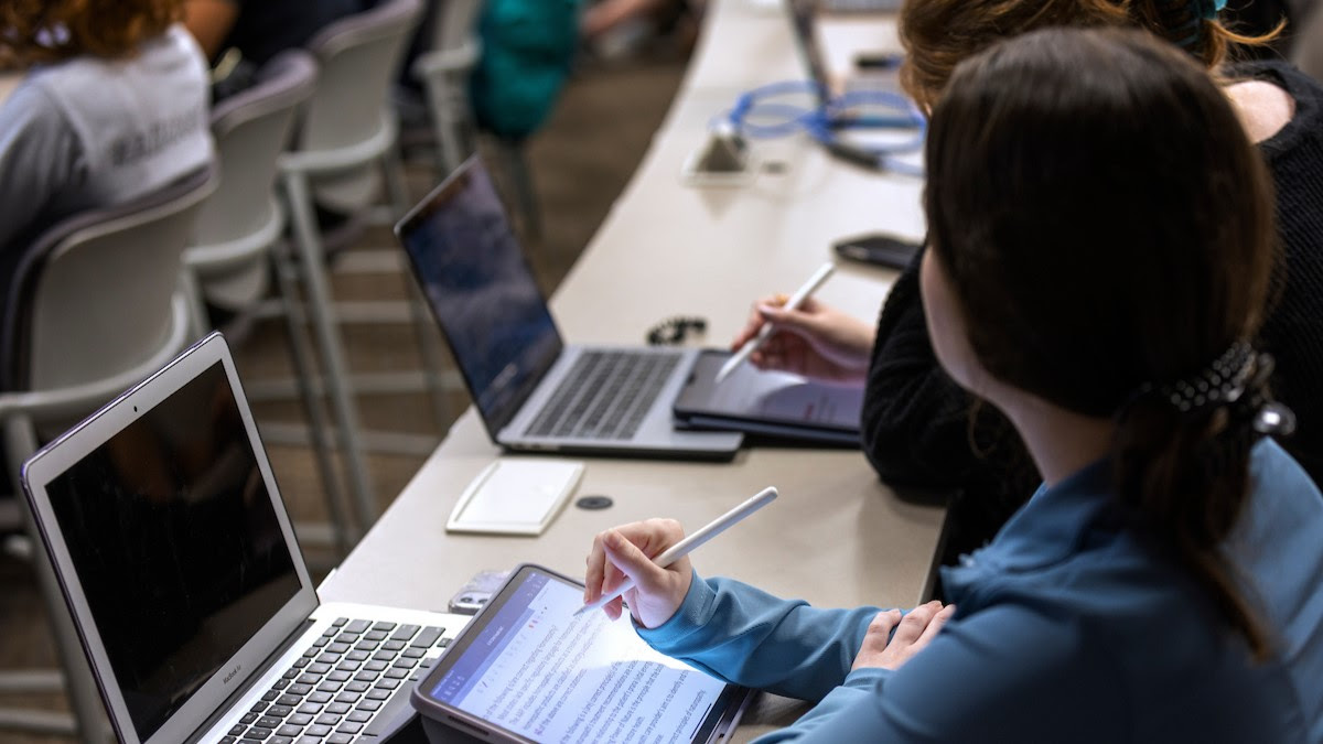 USC specialized advising keeps thousands of students in class - Who's ...