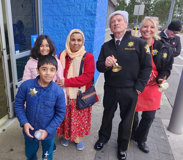 Sheriff Leon Lott and deputies ring bells for the Salvation Army - Who ...
