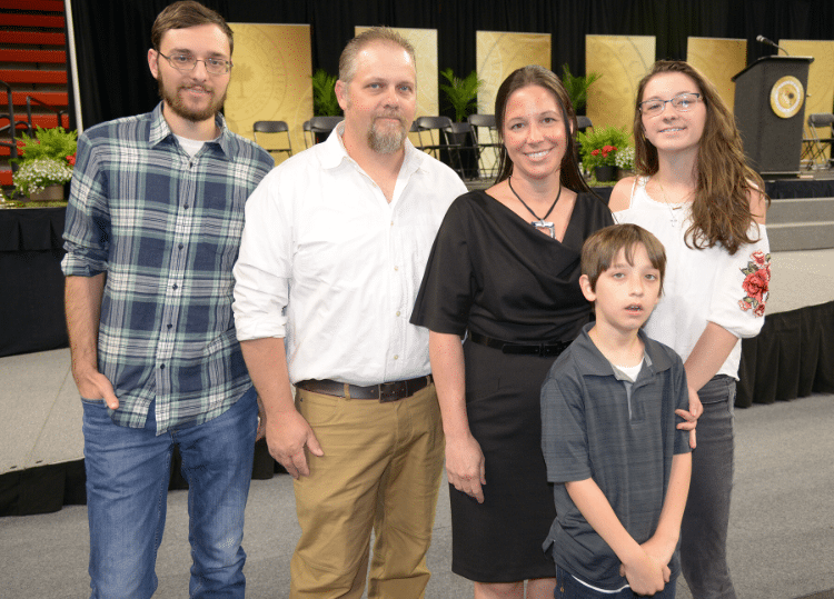 Denise Bailey receives Distinguished Alumni Award - Who's On The Move